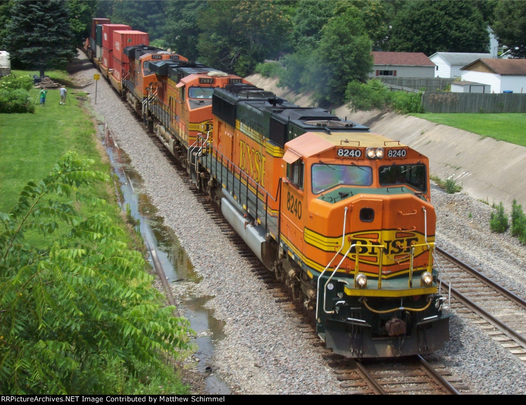 SD75 Leading on the Transcon!